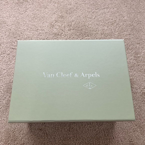 Van Cleef & Arpels | Accessories | Van Cleef Arpels Green Box | Poshmark